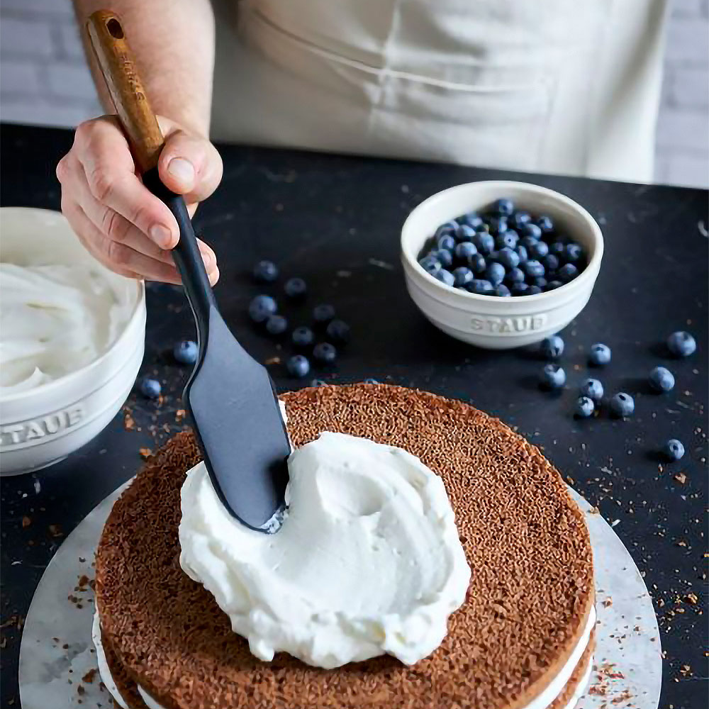 3 мая – День кондитера! Рекомендуем специальный домашний инвентарь ...